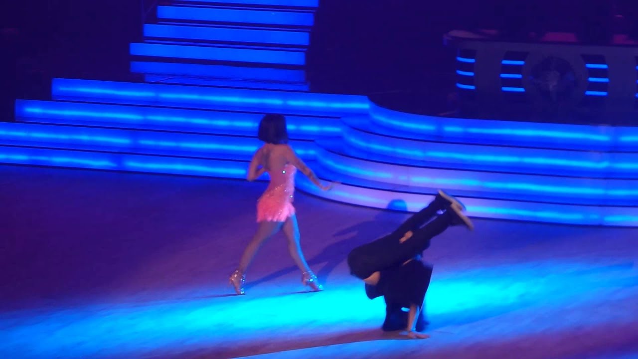 Alizée et Grégoire - Shake It Off (Danse avec les stars) Lille - YouTube