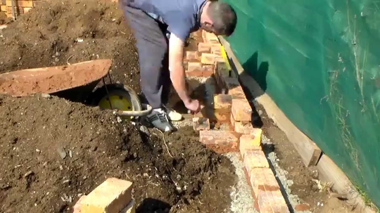 Building the first brick wall. (Filmed 23 May 2015) - YouTube