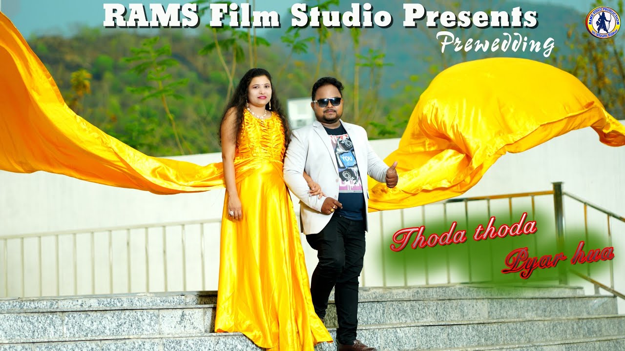 Thoda thoda pyar hua song... pre-wedding of Mohit and Nikita - YouTube