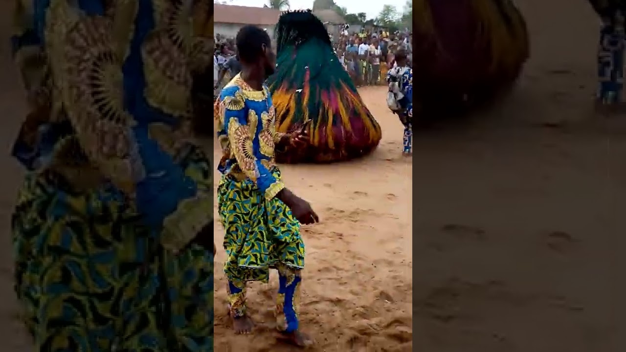 ZANGBETO DE GBÉHOUÉ ZOGBEDJI - YouTube