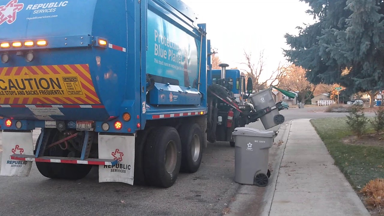 2492 on early morning yard waste - YouTube