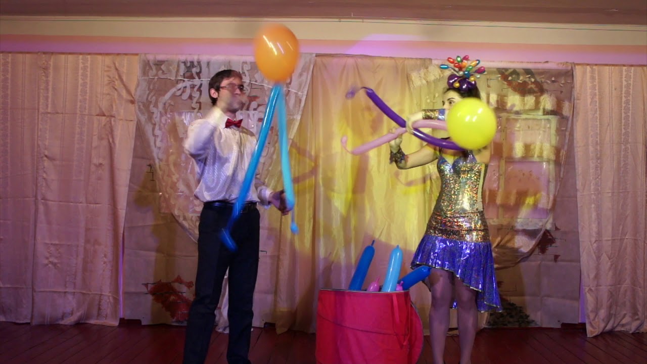 Balloon twisting show by Magic Play - YouTube