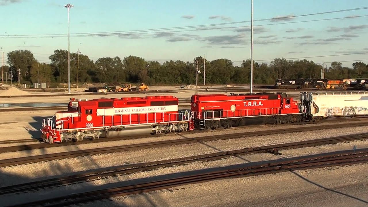 TRRA Hump Action TRRA 3006 & 3001 at Madison, Illinois - YouTube
