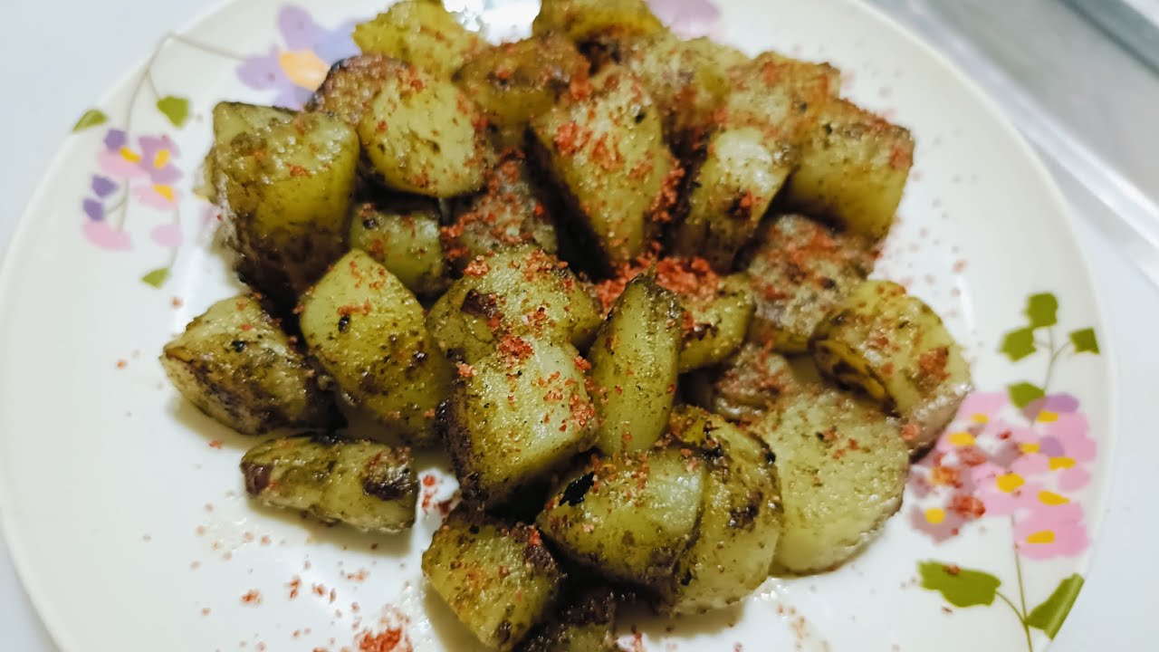 CHATPATA MITHA ALU FRY #mrbeast #youtubeshorts #assam #food #eseyrecipe ...