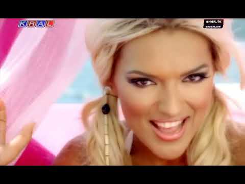 Demet Akalın - Bir Anda Sevmiştim (Kral TV)