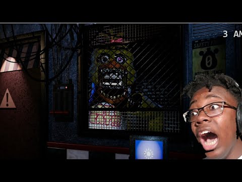 LOOK AT CHICA BRO | FNAF Plus - YouTube