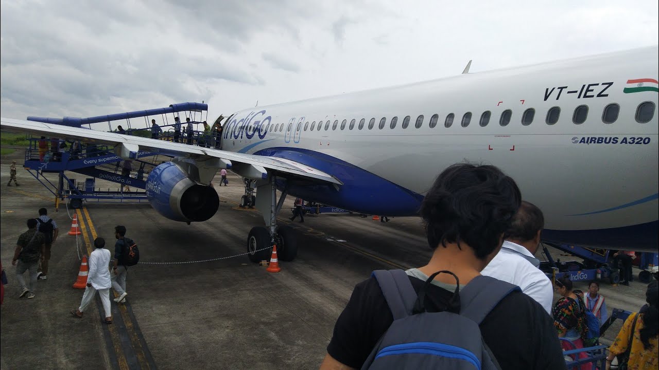 An awesome flight journey from Kolkota To Jorhat Airport!!! - YouTube