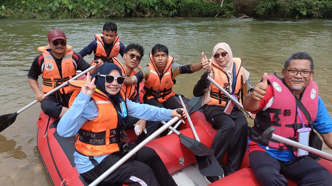 Water Rafting -Sungai Siputeh, Selama Perak. - YouTube