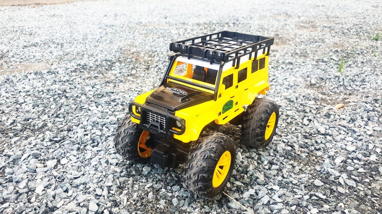 RC cross country car drive freeway - YouTube