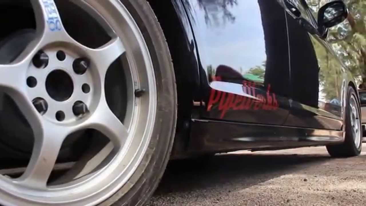 Nissan Tiida Let'race - YouTube