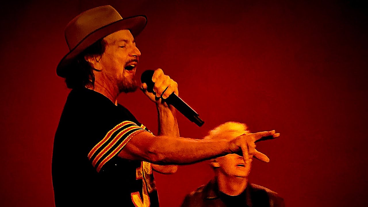 Pearl Jam - Deep , Marvel Stadium , Melbourne , 18/11/24 - YouTube