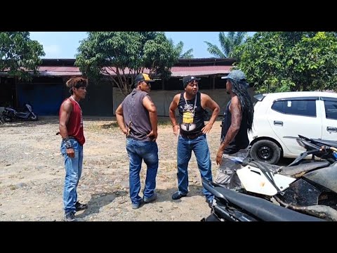 TUKANG PARKIR TERNYATA JAGO KARATE T IGA PREMAN REMUK 