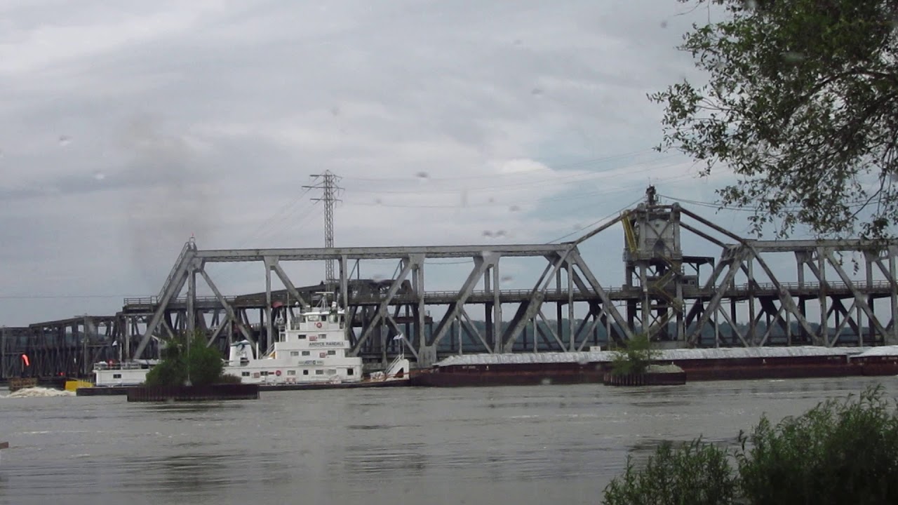 10102019 Barge crossing the swing-bridge Ft Madison, Iowa - YouTube