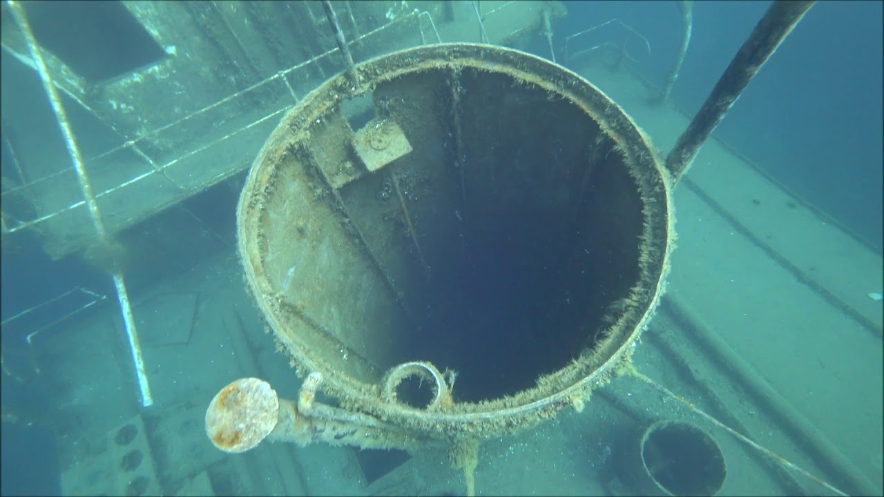 2 Deep Trekker DTG2 ROV on the Niagara 2 Shipwreck - YouTube