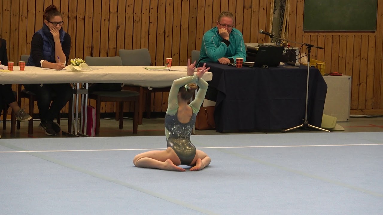 Pre Olympic Youth Cup 2019 Poppy Stickler GBR Fx - YouTube
