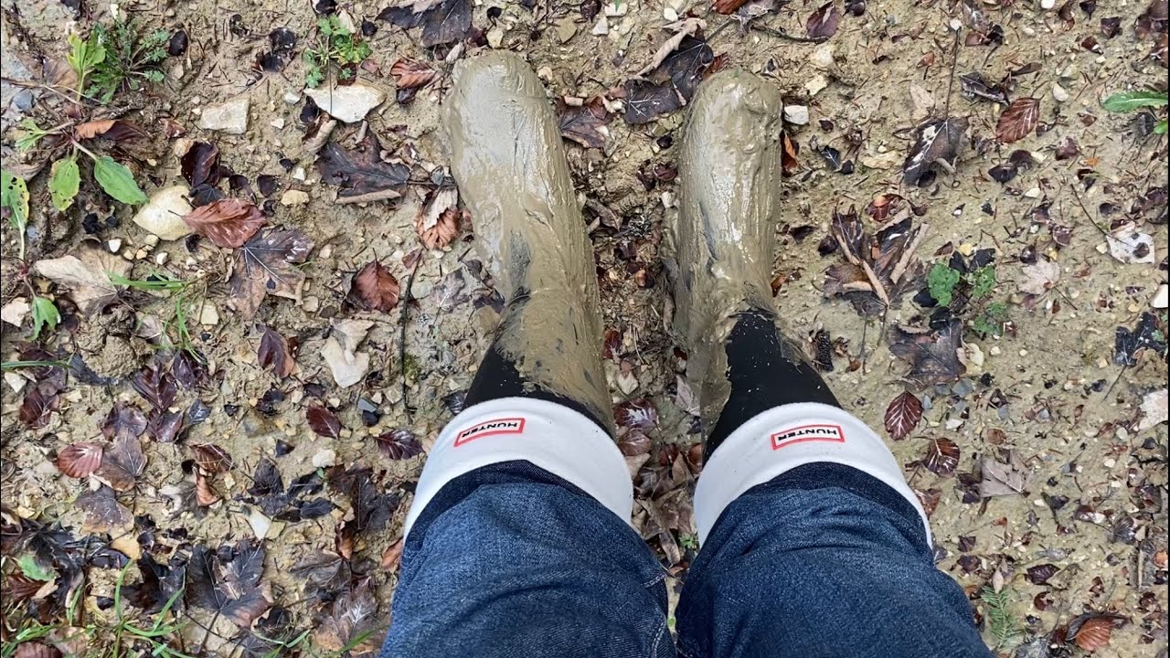 Hunter Refined boots in deep mud - YouTube