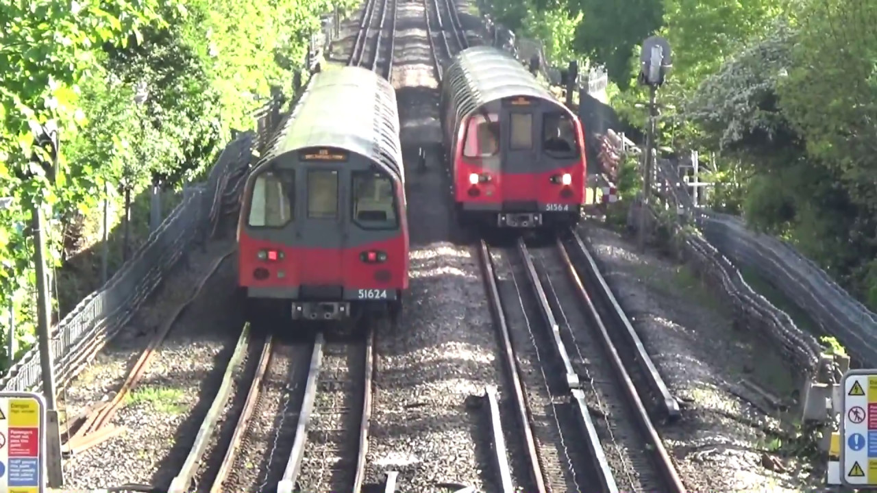 Northern Line Trains@ Woodside Park - YouTube