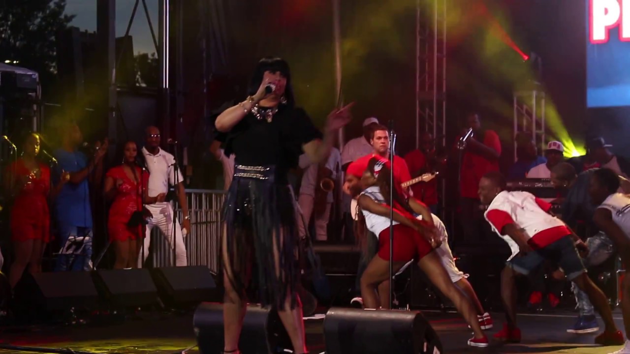 J Fly & Friends Presents CeCe Peniston Finally / Keep On [Live] - YouTube