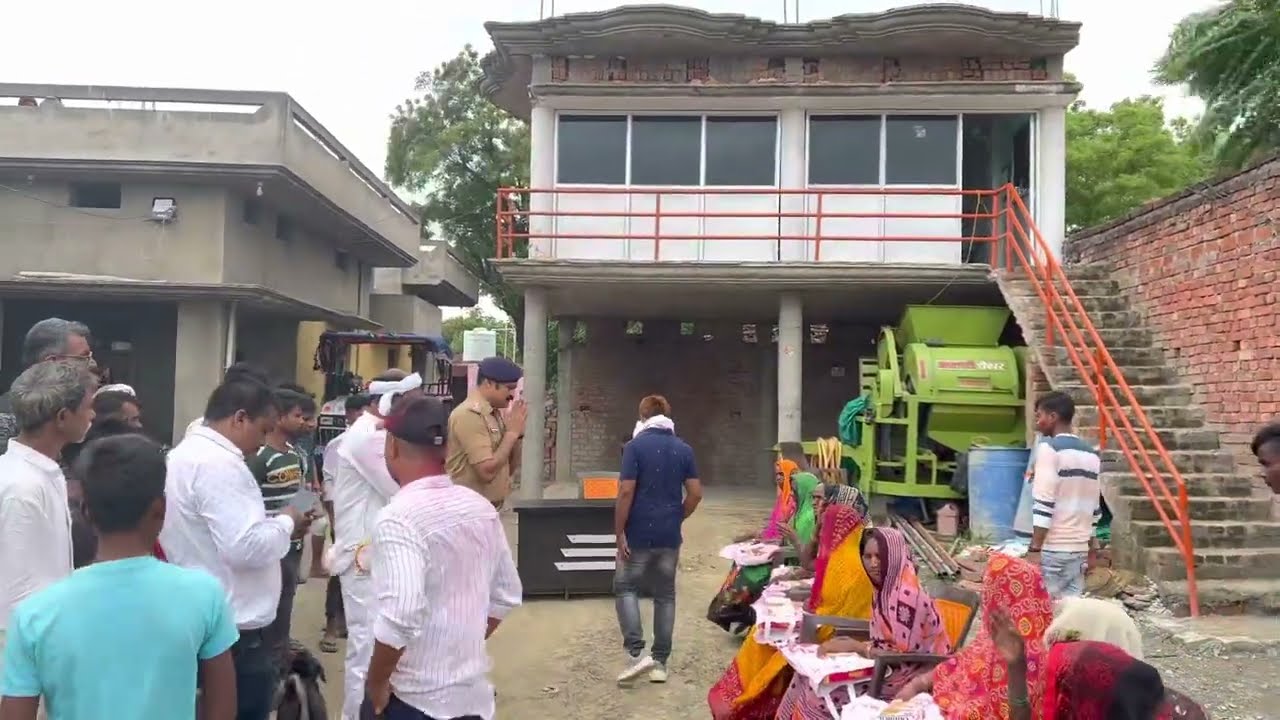 विधवा माताओं का सम्मान ॥dysp anirudha singh - YouTube