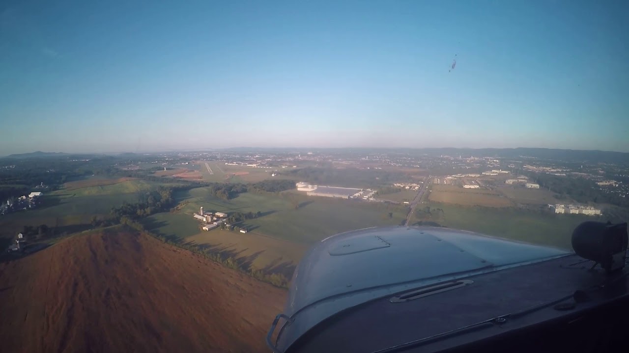 KFDK Frederick, MD Visual Approach and Closed Traffic - YouTube