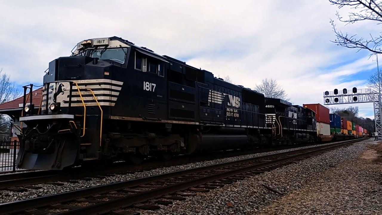 Tracks to ATLANTA GA w/ Massive Norfolk Southern Leaders #1046-27A & NS #1817-243 / NS #3302 ...