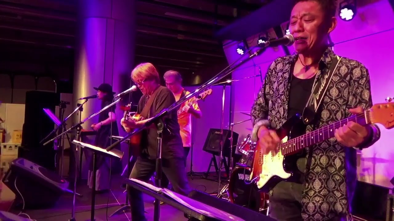 SONGS Little Wing Live vol.04 komeちゃん+美魔女オールスターズバンド - YouTube