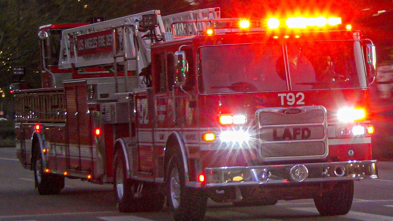LAFD Light Force 92 Responding x2 - YouTube