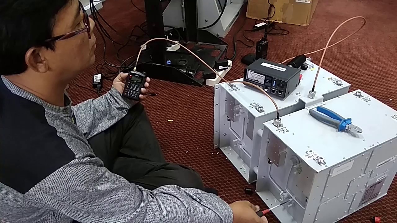 RF COmbiner tuning with SWR meter - YouTube