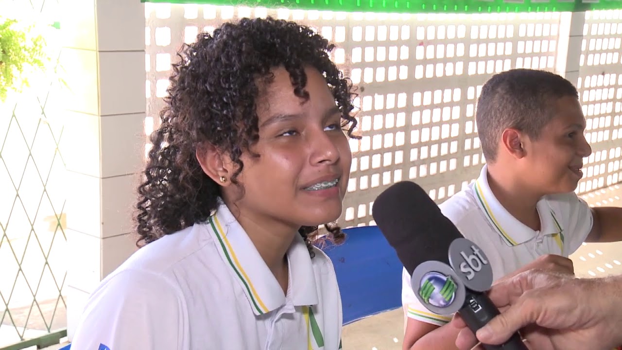 Atividades culturais são realizadas dentro de escola pública - YouTube