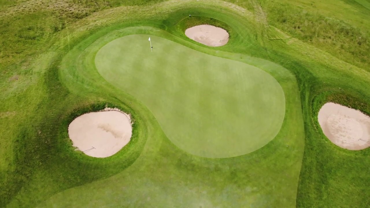 Prague City Golf Club - Hole Nr.16 - YouTube