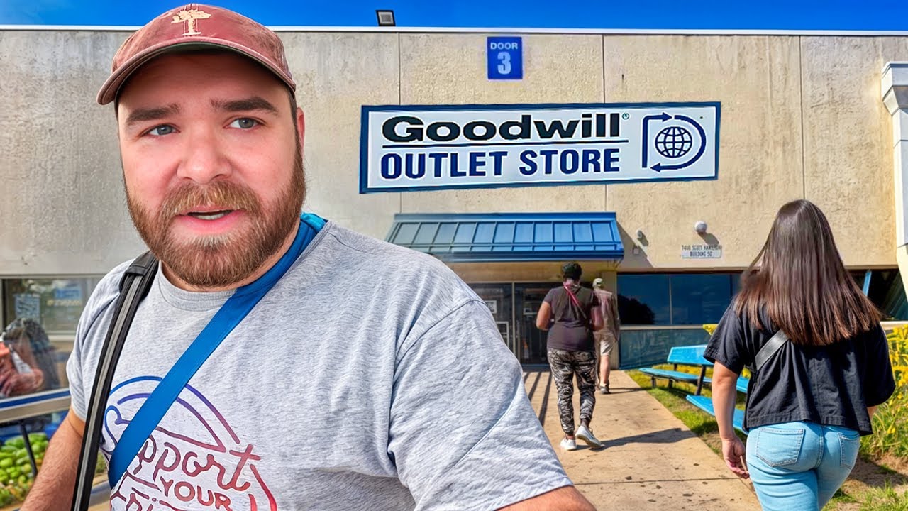 Can We Find HIDDEN GEMS at the Arkansas Goodwill Bins? - YouTube