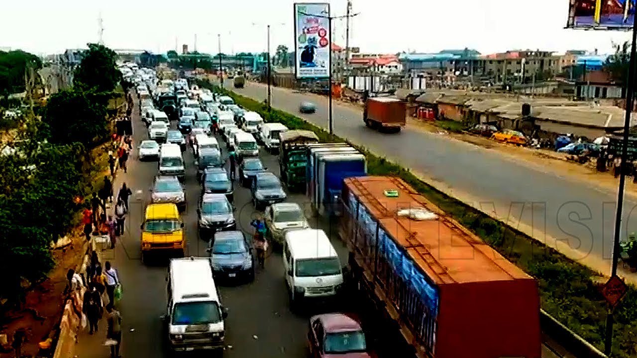 Heavy Traffic Hits Road Days Before Intensive Work - YouTube