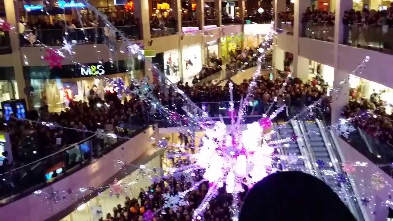 The Trinity Leeds Christmas Lights 2013 - YouTube