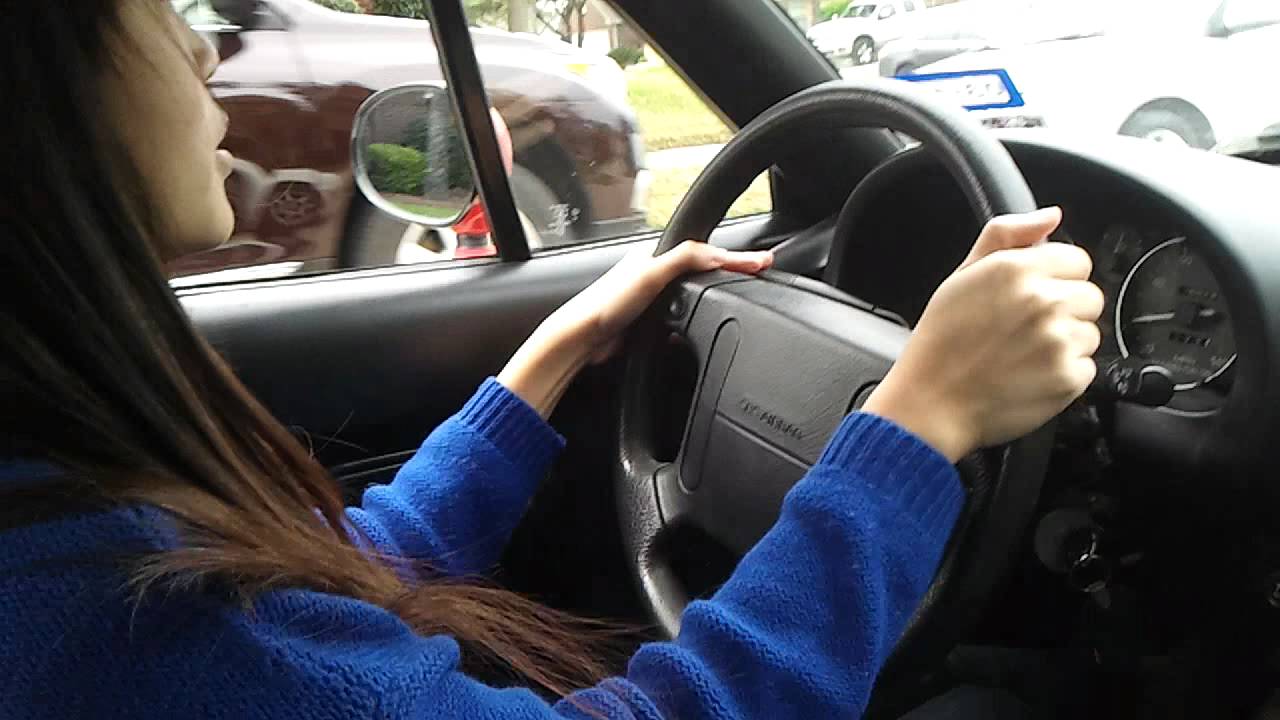 Twin first time driving the miata - the 1-2 shift - YouTube