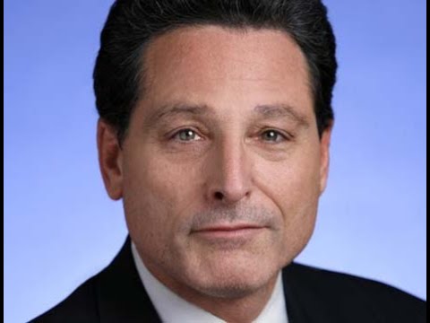 Interview with Howard Silverblatt, the senior index analyst of S&P Dow ...