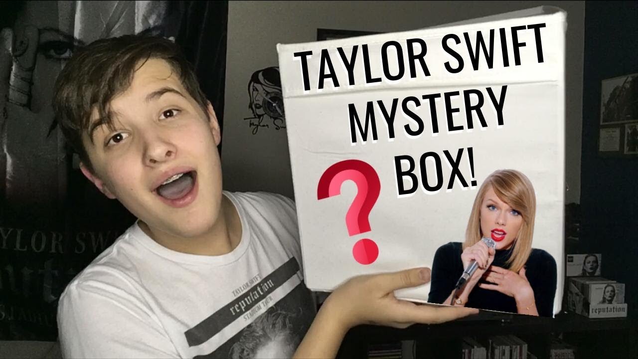 SWIFTIE MYSTERY BOX CHALLENGE! - YouTube