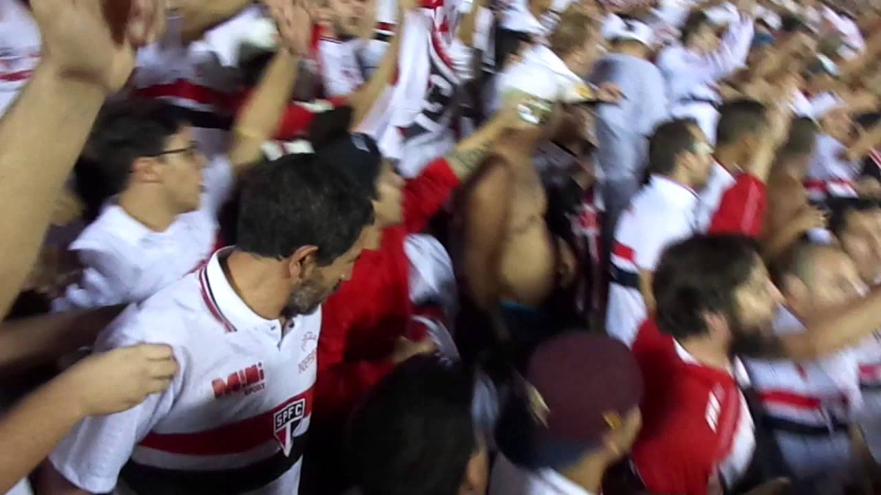 TORCIDA INDEPENDENTE SPFC 1X0 CRUZEIRO VAI LA VAI LA VAI LA - YouTube