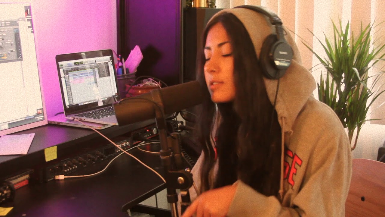 Macey Estes - No Scrubs (TLC Cover) - YouTube
