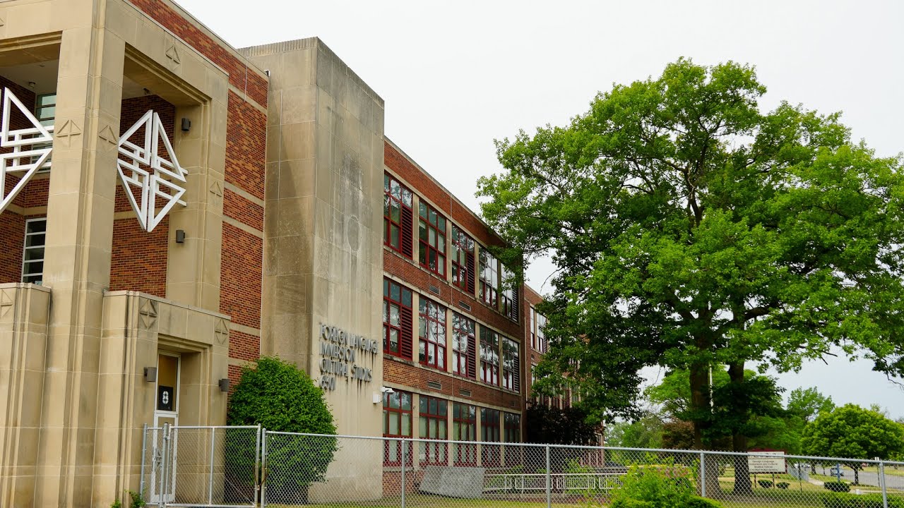 A Look Inside 6565 West Outer Dr. | 2023 Legacy Reunion - YouTube