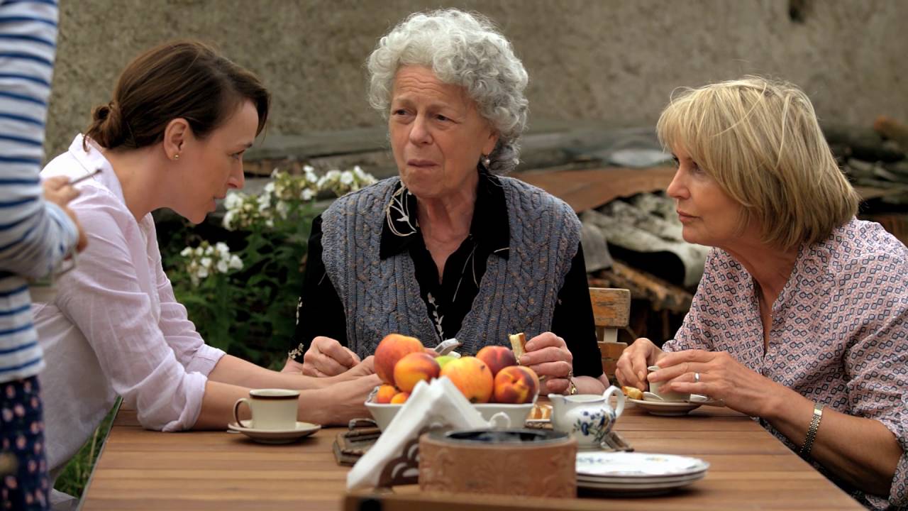 Teorie tygra (2016) - ukázka z filmu (Navigace) - YouTube