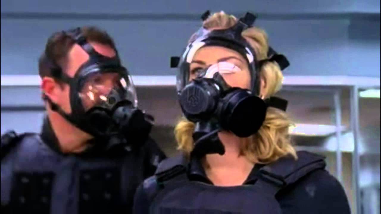 Chuck_Gasmask_Scene_01 - YouTube