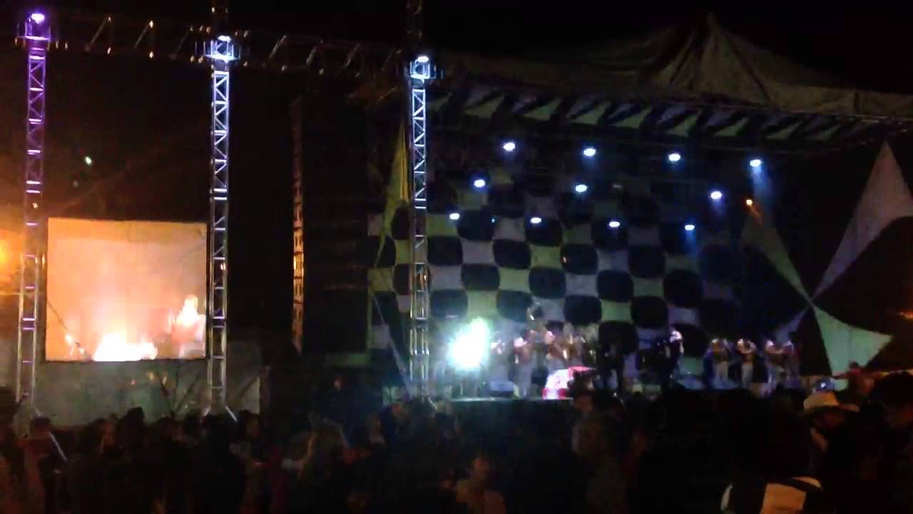 Banda Irecha en Tzurumutaro, Michoacán 2015 - YouTube
