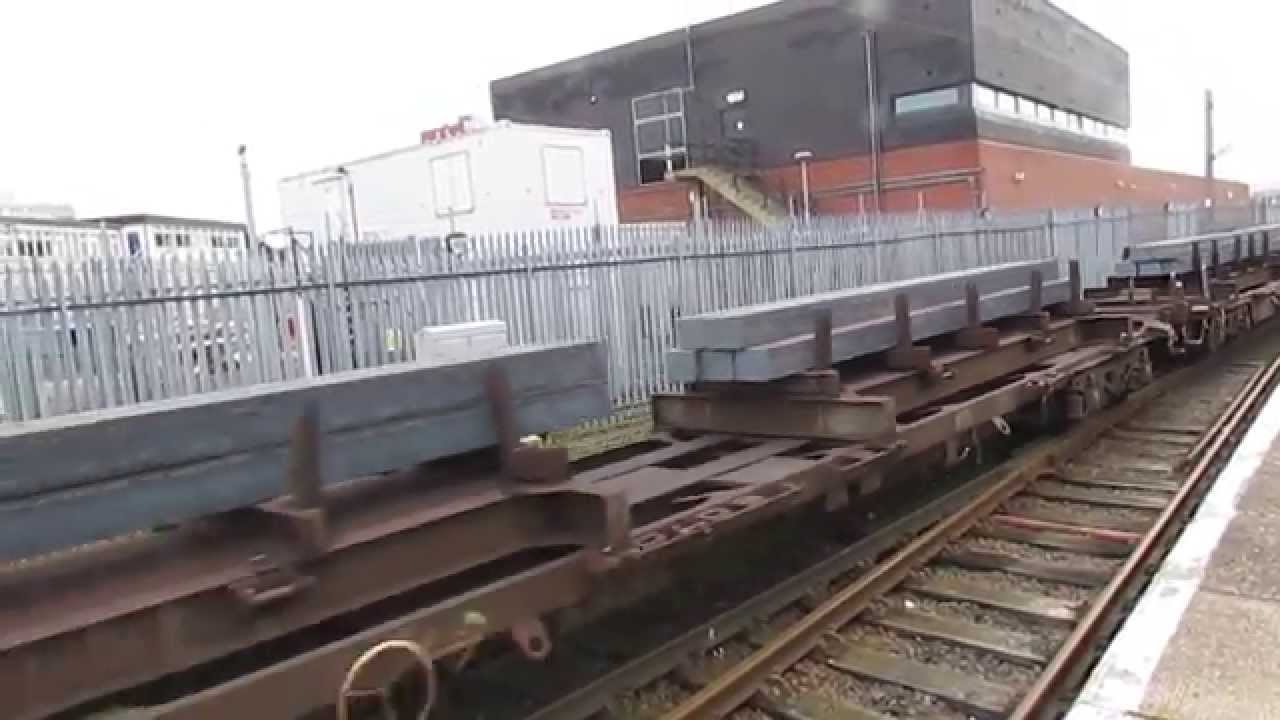 EWS 66100 passes Doncaster with a steel billets train 18/10/14 - YouTube