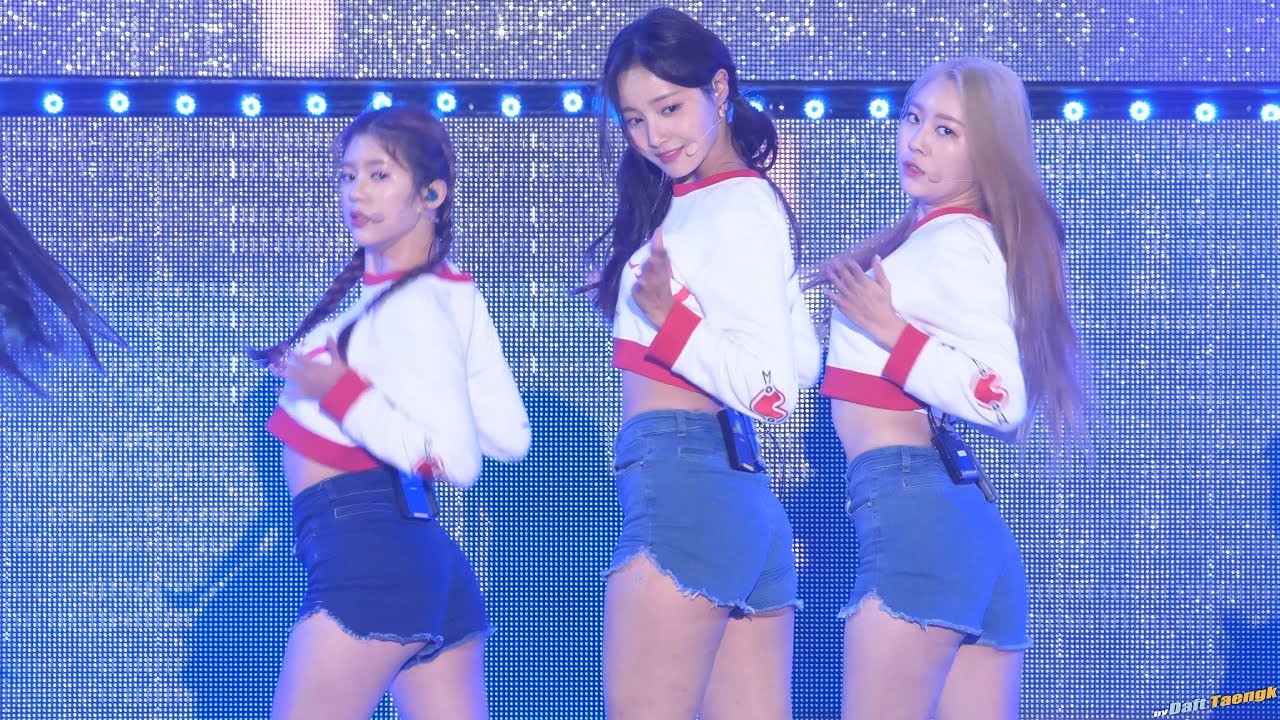 181007 연우 Yeonwoo 모모랜드 MOMOLAND '뿜뿜 BBoom BBoom' 4K 60P 직캠 @아시아 드림콘서트 by DaftTaengk - YouTube Music