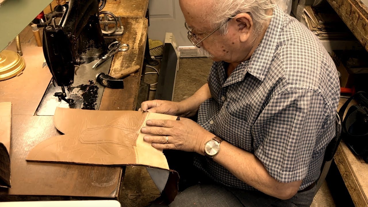 Espinoza Bootmaker Side Seam Custom Cowboy Boot Demonstration - YouTube