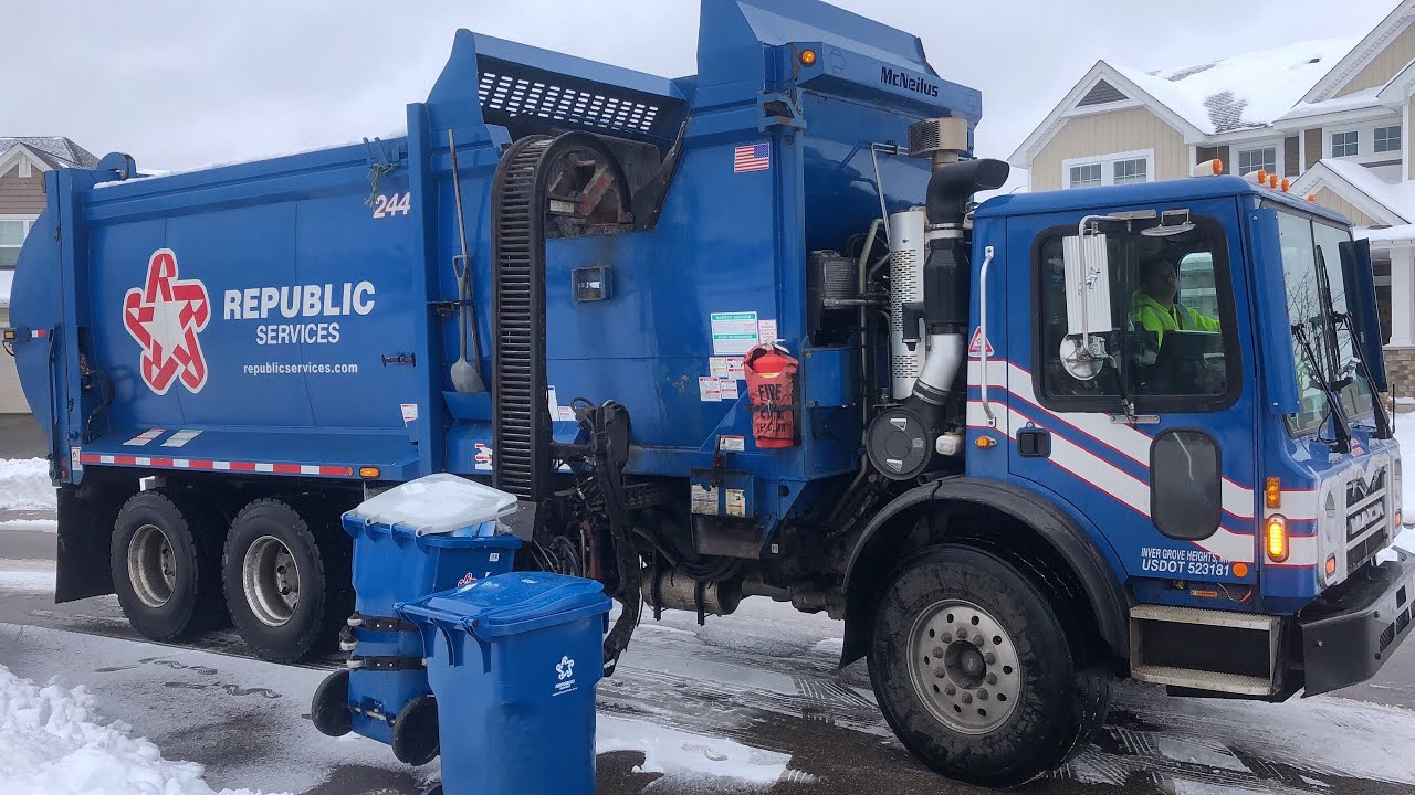Republic Mack MRU McNeilus ZR Garbage Truck - YouTube