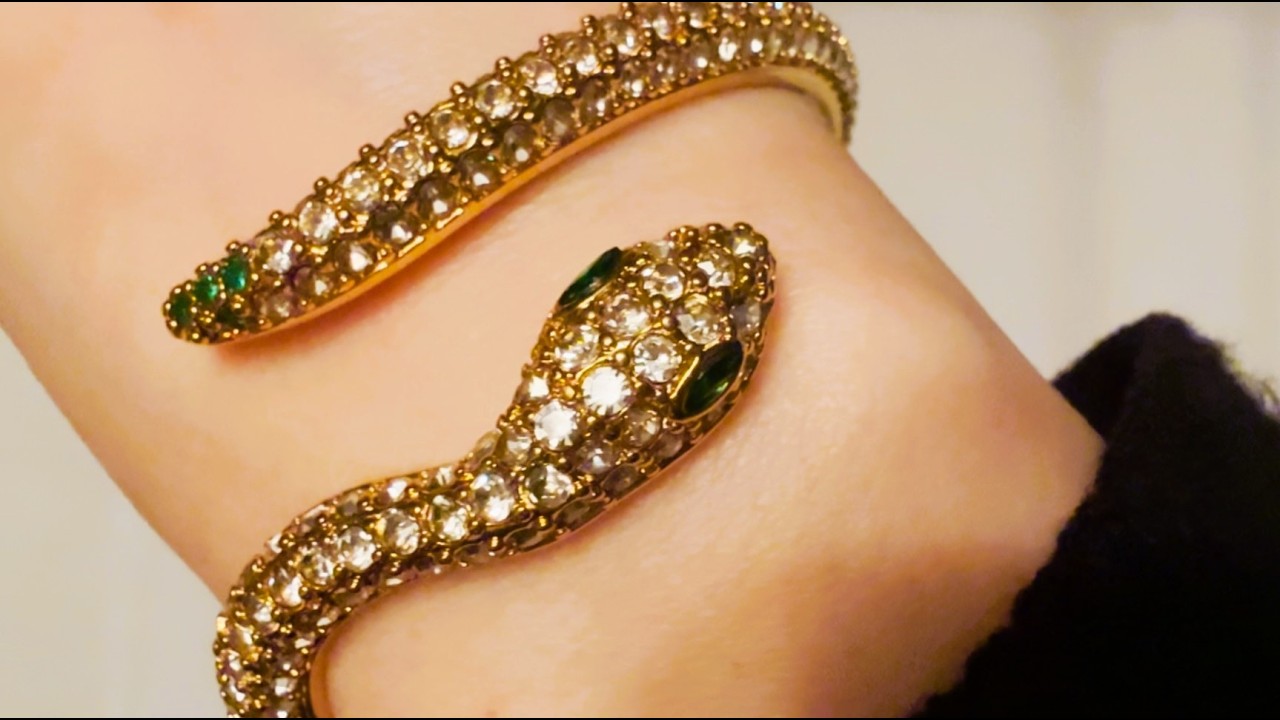 Unboxing Taylor Swift Reputation Album Snake Cuff Bracelet - YouTube