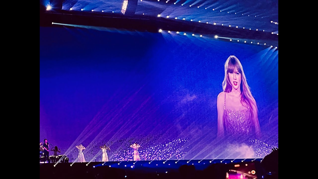 Taylor Swift Eras Tour, Tokyo Dome - Feb2024 - YouTube