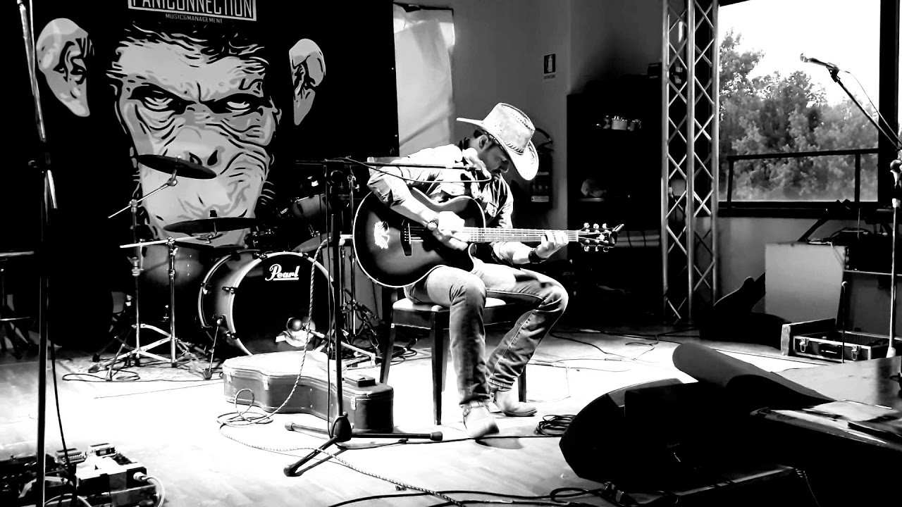 Frank Lo Prete performing Flying High by Johnny Copeland - YouTube