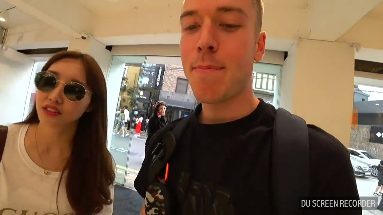 JakenbakeLIVE tries to meme Hassan while he's in chat | hassan joke ha ...